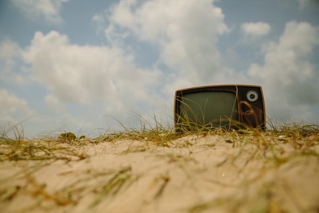 Living Without TV | Benefits to Giving Up The Television for a While